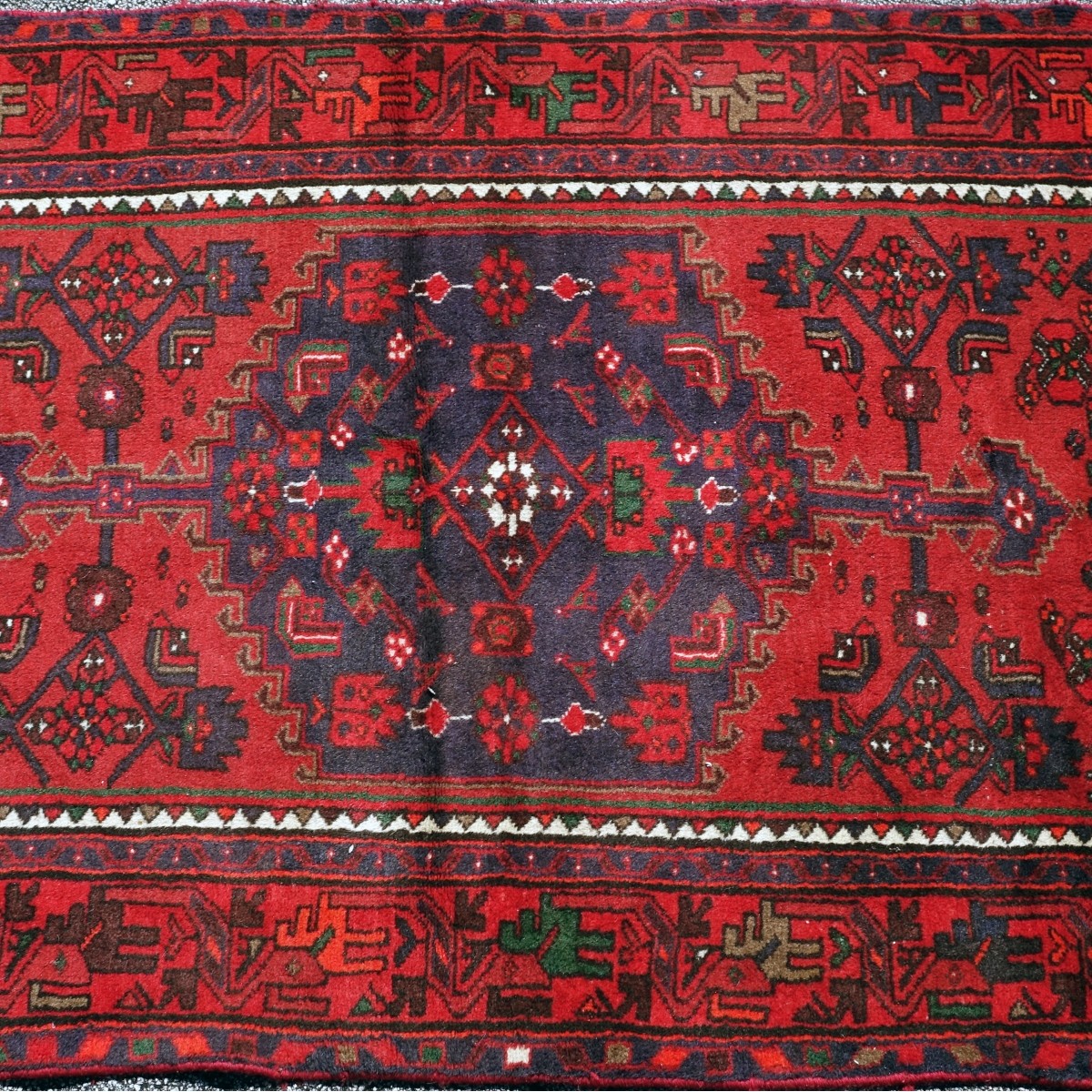 Middle Eastern Rug | Kodner Auctions
