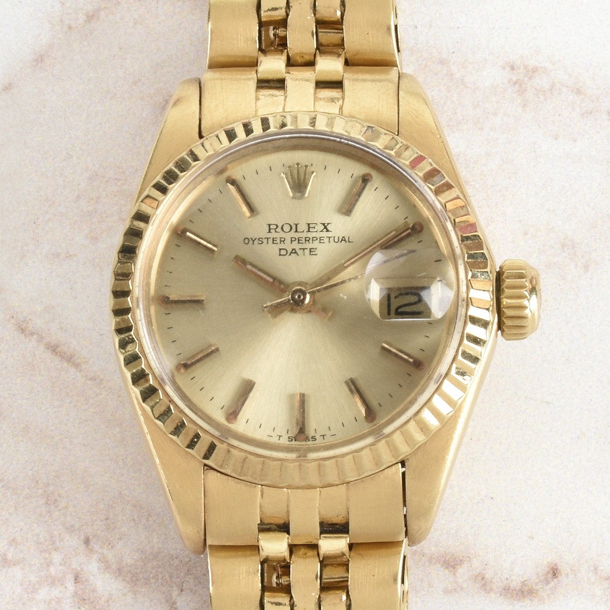 Rolex Date 18K Watch | Kodner Auctions